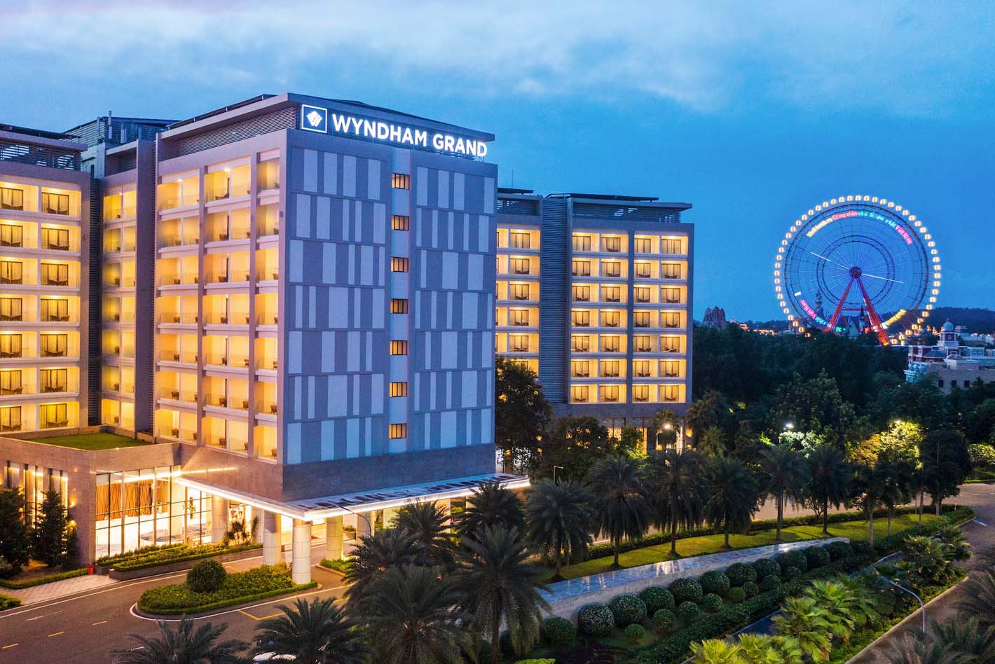 Wyndham Grand | Wyndham Hotels & Resorts